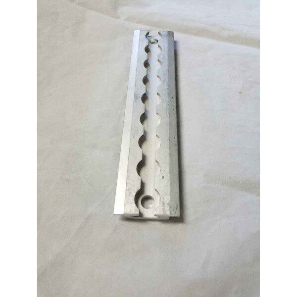 HEAVY DUTY SERIES "L" TRACK W/ FLANGES 9" SECTIONS WITH 2 HOLES ...